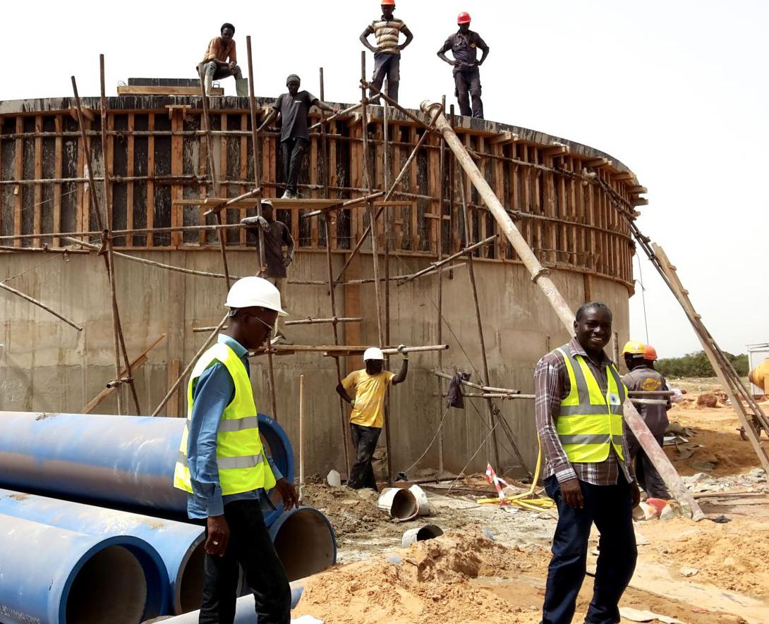 Accès à l’Eau Potable à partir du champ captant de l’axe Bayakh-Diender ...